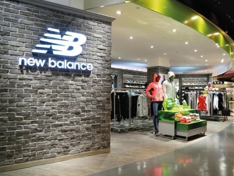 Retail Store Branding in India: Complete Guide - DesignerPeople